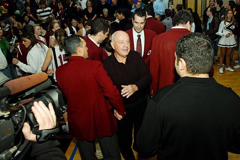 Mercer Island dedicates gym to longtime basketball coach Ed Pepple ...
