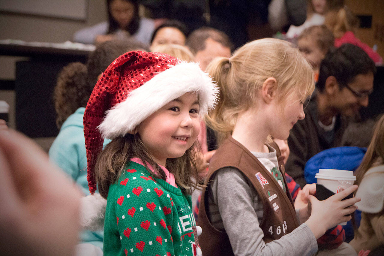 Holiday merriment marks Mercer Island tradition | Photos | Mercer ...