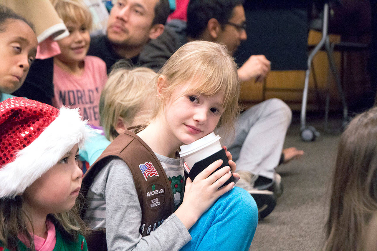 Holiday merriment marks Mercer Island tradition | Photos | Mercer ...
