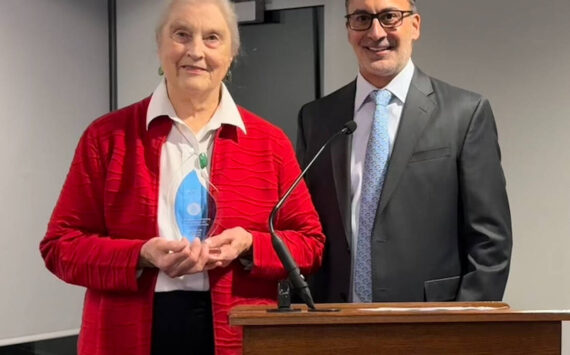 Swimmers young and old are thriving at the Mary Wayte pool | Mercer ...