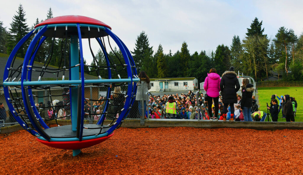 West Mercer students slide into action on new playground | Mercer ...