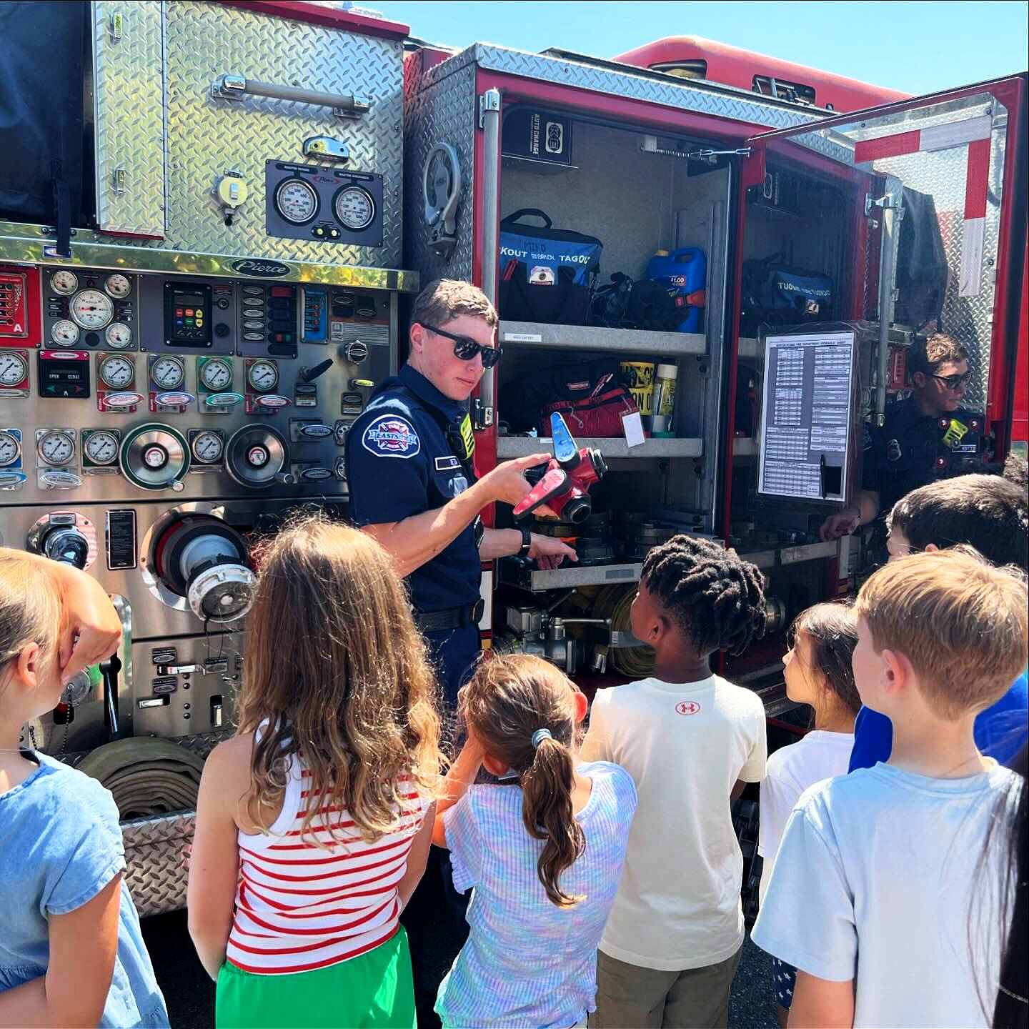Firefighters visit with students | Mercer Island Reporter