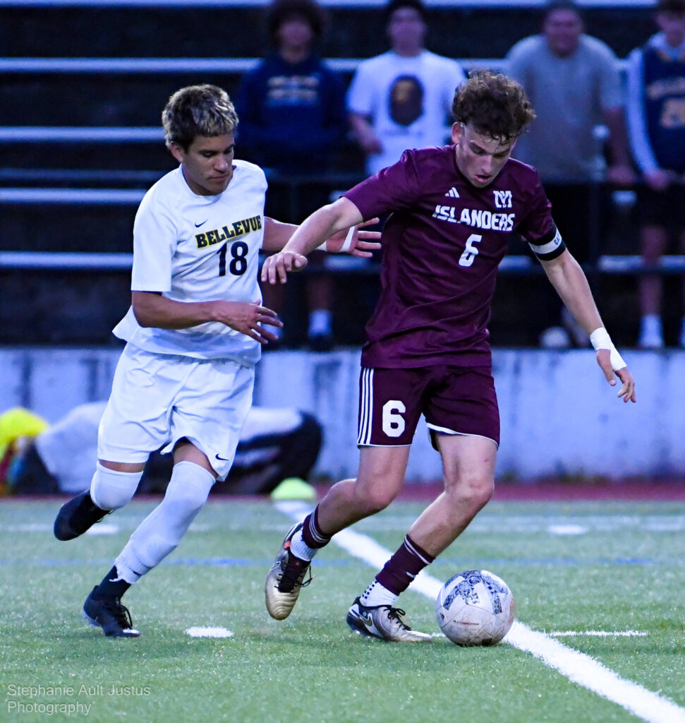 MIHS boys soccer scores 3A KingCo tourney title | Mercer Island Reporter